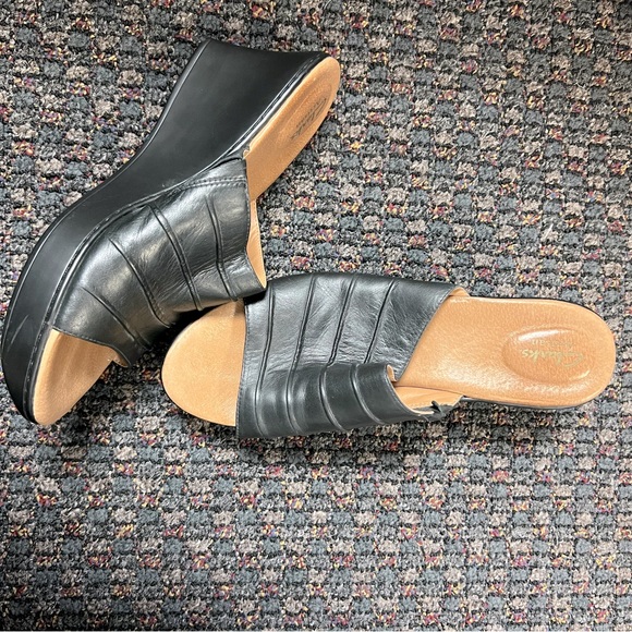 Clarks | Shoes | Black Wedge Sandals Worn Inside Once Soles Look New ...